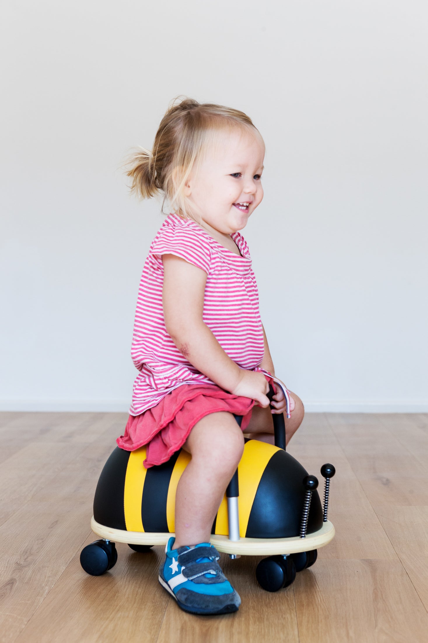 Small Bee Wheely Bug – Love to Play